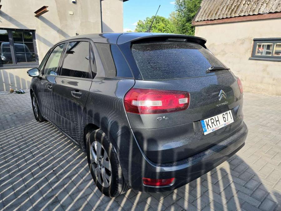 Grey Citroen c4-picasso 2014 in Siauliai, with an engine capacity of 1.56 L and mileage of 230 thousand km for 5500 €, photo 7 on AUTOMOTO.COM.LV