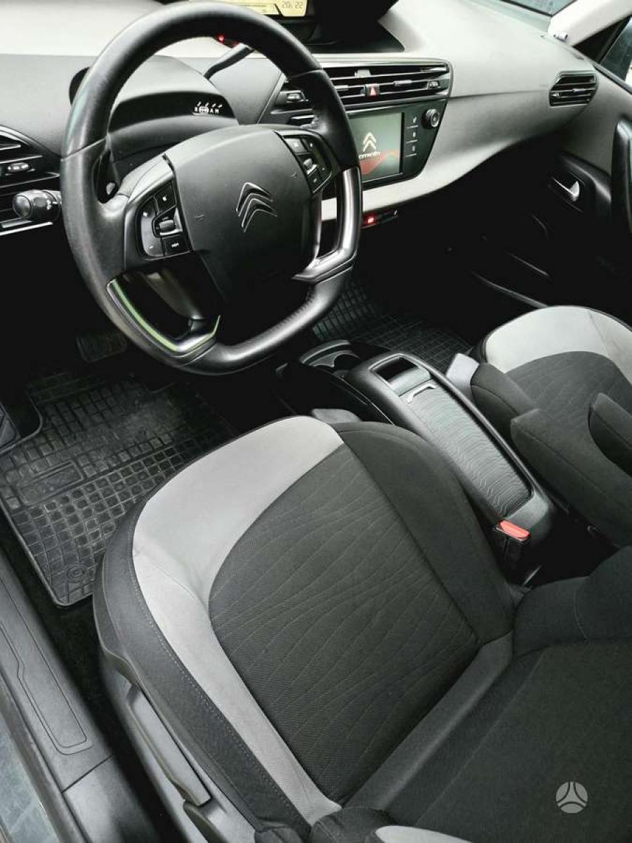Grey Citroen c4-picasso 2014 in Siauliai, with an engine capacity of 1.56 L and mileage of 230 thousand km for 5500 €, photo 14 on AUTOMOTO.COM.LV