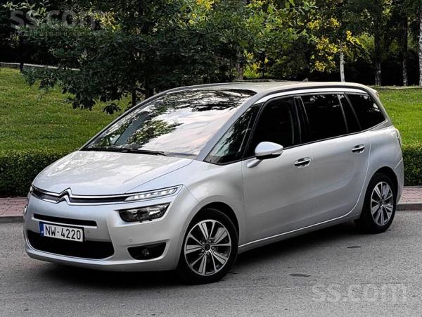 Grey Citroen c4-picasso 2014 in Jurmala, with an engine capacity of 2.00 L and mileage of 253 thousand km for 5990 €, photo 1 on AUTOMOTO.COM.LV