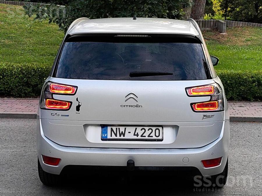 Grey Citroen c4-picasso 2014 in Jurmala, with an engine capacity of 2.00 L and mileage of 253 thousand km for 5990 €, photo 5 on AUTOMOTO.COM.LV