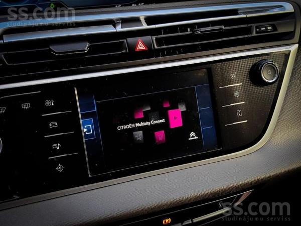 Grey Citroen c4-picasso 2014 in Jurmala, with an engine capacity of 2.00 L and mileage of 253 thousand km for 5990 €, photo 5 on AUTOMOTO.COM.LV