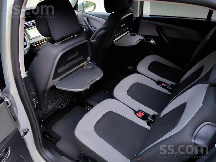 Grey Citroen c4-picasso 2014 in Jurmala, with an engine capacity of 2.00 L and mileage of 253 thousand km for 5990 €, photo 8 on AUTOMOTO.COM.LV