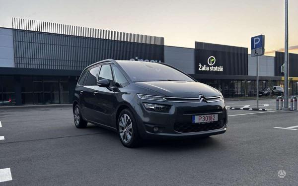 Grey Citroen c4-picasso 2014 in Utena, with an engine capacity of 1.60 L and mileage of 229 thousand km for 4995 €, photo 2 on AUTOMOTO.COM.LV