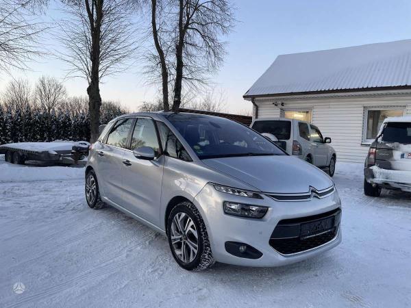 Grey Citroen c4-picasso 2015 in Kursenai, with an engine capacity of 2.00 L and mileage of 185 thousand km for 7200 €, photo 3 on AUTOMOTO.COM.LV
