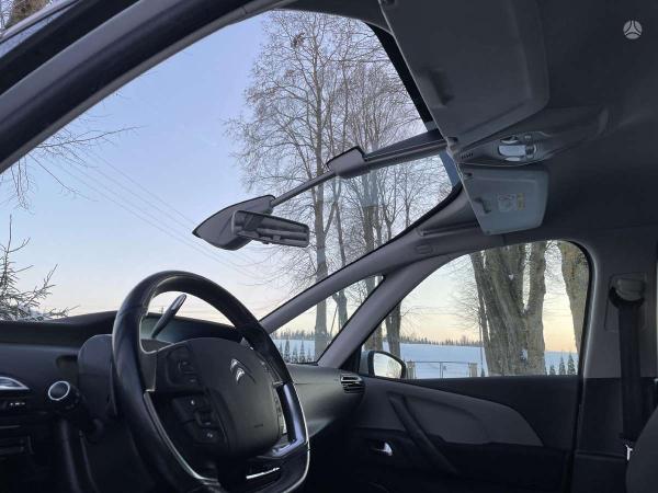 Grey Citroen c4-picasso 2015 in Kursenai, with an engine capacity of 2.00 L and mileage of 185 thousand km for 7200 €, photo 10 on AUTOMOTO.COM.LV