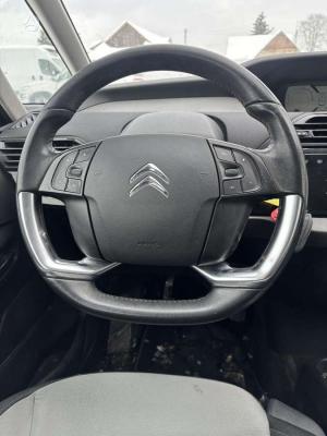 Grey Citroen c4-picasso 2015 in Taurage, with an engine capacity of 1.56 L and mileage of 200 thousand km for 4500 €, photo 13 on AUTOMOTO.COM.LV