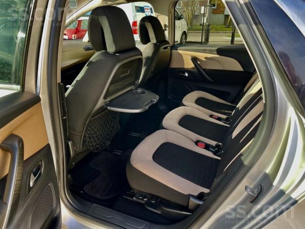Grey Citroen c4-picasso 2015 in Liepaja, with an engine capacity of 2.00 L and mileage of 225 thousand km for 5900 €, photo 5 on AUTOMOTO.COM.LV