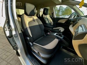Pelēks Citroen c4-picasso 2015 Liepāja, ar dzinēja tilpumu 2.00 L un nobraukumu 225 tūkst. km par 5900 €, foto 8 vietnē AUTOMOTO.COM.LV