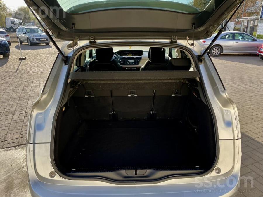 Pelēks Citroen c4-picasso 2015 Liepāja, ar dzinēja tilpumu 2.00 L un nobraukumu 225 tūkst. km par 5900 €, foto 10 vietnē AUTOMOTO.COM.LV