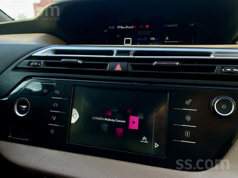 Pelēks Citroen c4-picasso 2015 Liepāja, ar dzinēja tilpumu 2.00 L un nobraukumu 225 tūkst. km par 5900 €, foto 20 vietnē AUTOMOTO.COM.LV