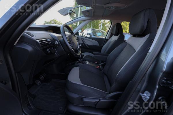 Grey Citroen c4-picasso 2015 in Jelgava, with an engine capacity of 1.20 L and mileage of 0 thousand km for 7990 €, photo 7 on AUTOMOTO.COM.LV