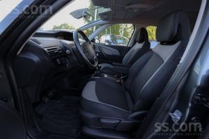 Pelēks Citroen c4-picasso 2015 Jelgava, ar dzinēja tilpumu 1.20 L un nobraukumu 0 tūkst. km par 7990 €, foto 8 vietnē AUTOMOTO.COM.LV