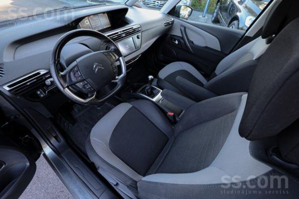 Grey Citroen c4-picasso 2015 in Jelgava, with an engine capacity of 1.20 L and mileage of 0 thousand km for 7990 €, photo 8 on AUTOMOTO.COM.LV