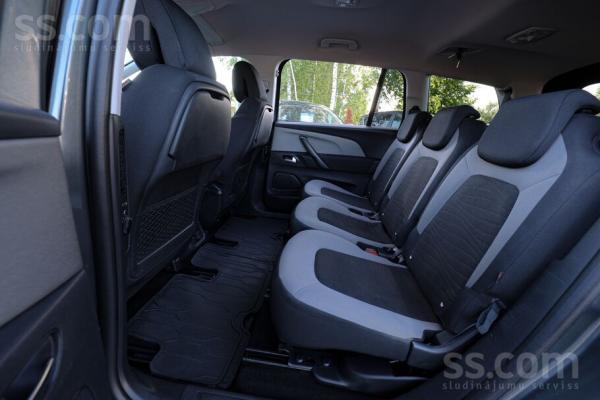 Grey Citroen c4-picasso 2015 in Jelgava, with an engine capacity of 1.20 L and mileage of 0 thousand km for 7990 €, photo 10 on AUTOMOTO.COM.LV