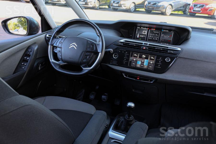 Pelēks Citroen c4-picasso 2015 Jelgava, ar dzinēja tilpumu 1.20 L un nobraukumu 0 tūkst. km par 7990 €, foto 15 vietnē AUTOMOTO.COM.LV