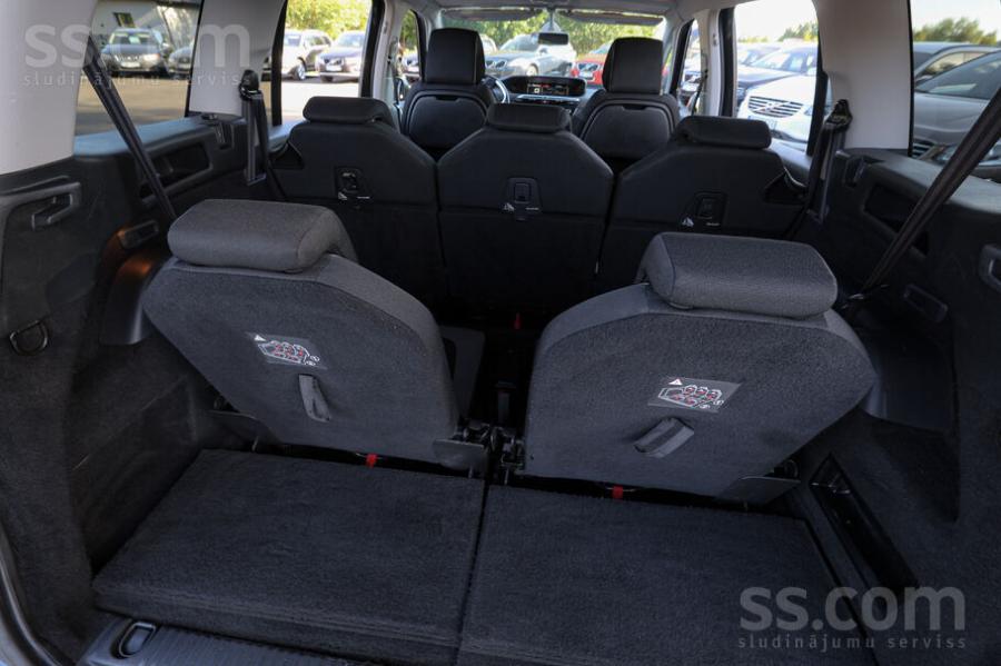 Pelēks Citroen c4-picasso 2015 Jelgava, ar dzinēja tilpumu 1.20 L un nobraukumu 0 tūkst. km par 7990 €, foto 28 vietnē AUTOMOTO.COM.LV