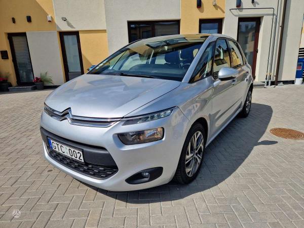 Grey Citroen c4-picasso 2015 in Kaunas, with an engine capacity of 1.56 L and mileage of 284 thousand km for 5350 €, photo 1 on AUTOMOTO.COM.LV