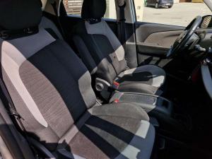 Pelēks Citroen c4-picasso 2015 Kauņa, ar dzinēja tilpumu 1.56 L un nobraukumu 284 tūkst. km par 5350 €, foto 19 vietnē AUTOMOTO.COM.LV