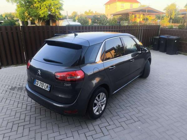Pelēks Citroen c4-picasso 2015 Viļņa, ar dzinēja tilpumu 1.60 L un nobraukumu 311 tūkst. km par 3850 €, foto 3 vietnē AUTOMOTO.COM.LV