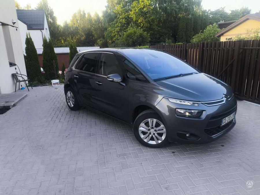 Pelēks Citroen c4-picasso 2015 Viļņa, ar dzinēja tilpumu 1.60 L un nobraukumu 311 tūkst. km par 3850 €, foto 21 vietnē AUTOMOTO.COM.LV