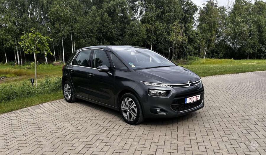Pelēks Citroen c4-picasso 2015 Utena, ar dzinēja tilpumu 1.56 L un nobraukumu 301 tūkst. km par 4950 €, foto 3 vietnē AUTOMOTO.COM.LV