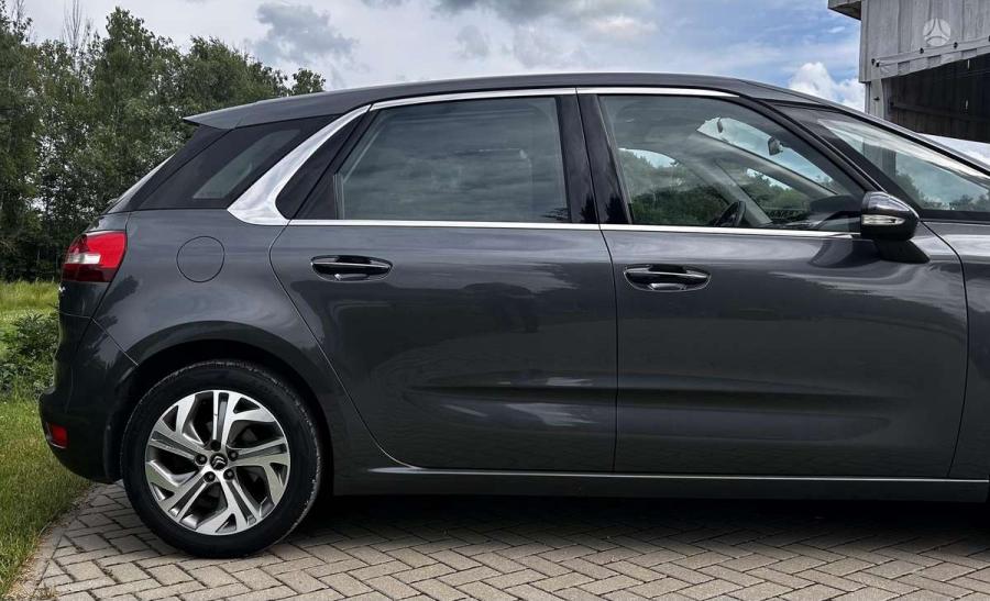 Pelēks Citroen c4-picasso 2015 Utena, ar dzinēja tilpumu 1.56 L un nobraukumu 301 tūkst. km par 4950 €, foto 13 vietnē AUTOMOTO.COM.LV
