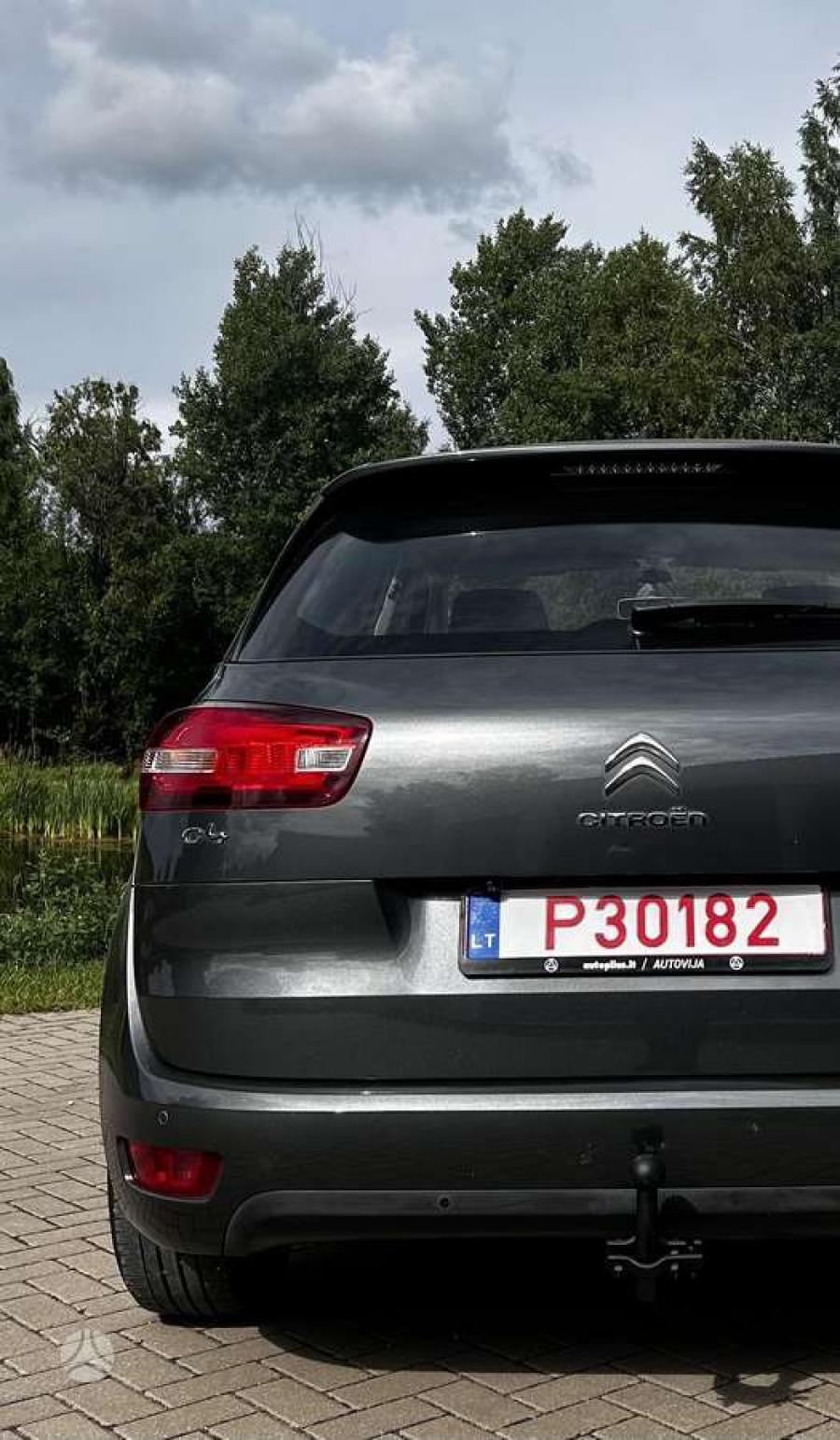 Pelēks Citroen c4-picasso 2015 Utena, ar dzinēja tilpumu 1.56 L un nobraukumu 301 tūkst. km par 4950 €, foto 19 vietnē AUTOMOTO.COM.LV