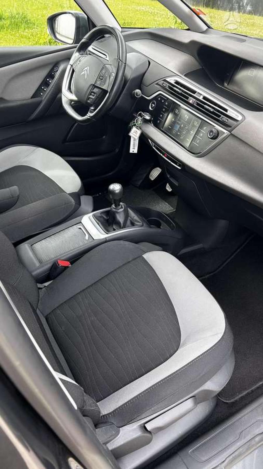 Pelēks Citroen c4-picasso 2015 Utena, ar dzinēja tilpumu 1.56 L un nobraukumu 301 tūkst. km par 4950 €, foto 26 vietnē AUTOMOTO.COM.LV