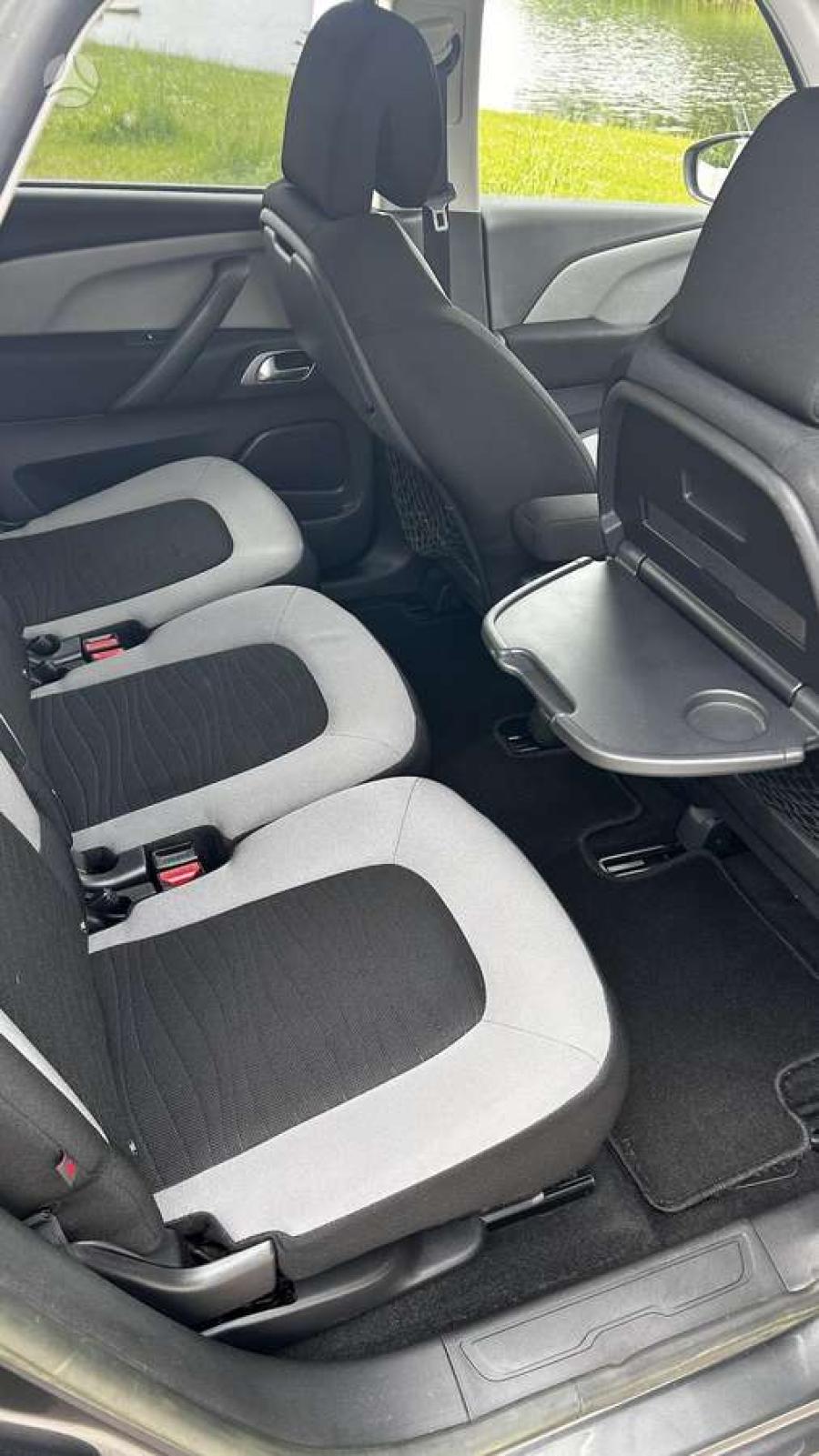 Pelēks Citroen c4-picasso 2015 Utena, ar dzinēja tilpumu 1.56 L un nobraukumu 301 tūkst. km par 4950 €, foto 27 vietnē AUTOMOTO.COM.LV