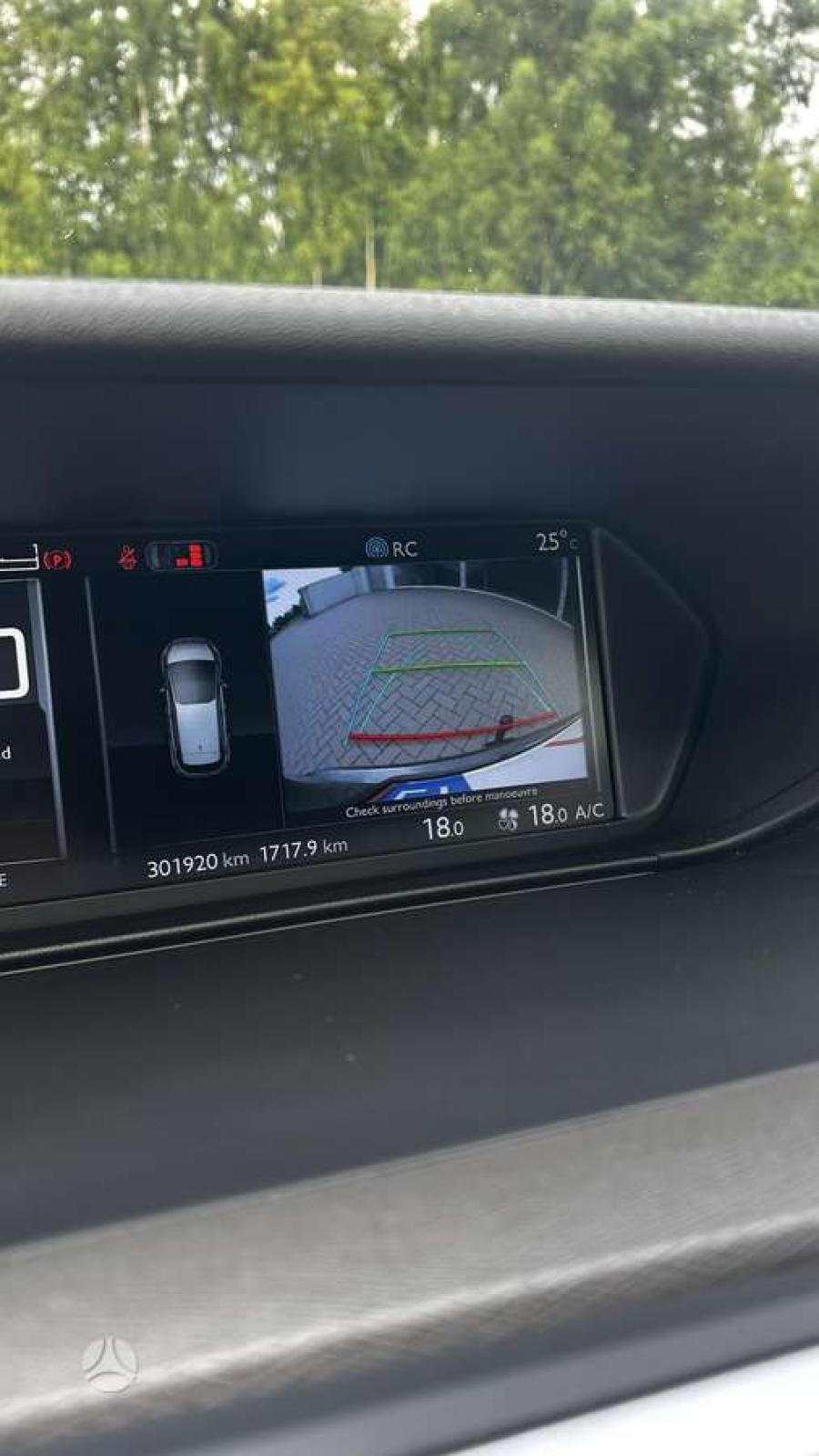Pelēks Citroen c4-picasso 2015 Utena, ar dzinēja tilpumu 1.56 L un nobraukumu 301 tūkst. km par 4950 €, foto 31 vietnē AUTOMOTO.COM.LV