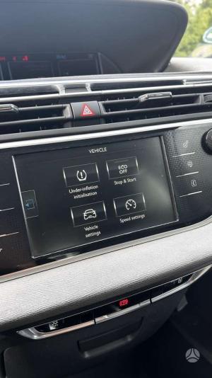 Pelēks Citroen c4-picasso 2015 Utena, ar dzinēja tilpumu 1.56 L un nobraukumu 301 tūkst. km par 4950 €, foto 32 vietnē AUTOMOTO.COM.LV
