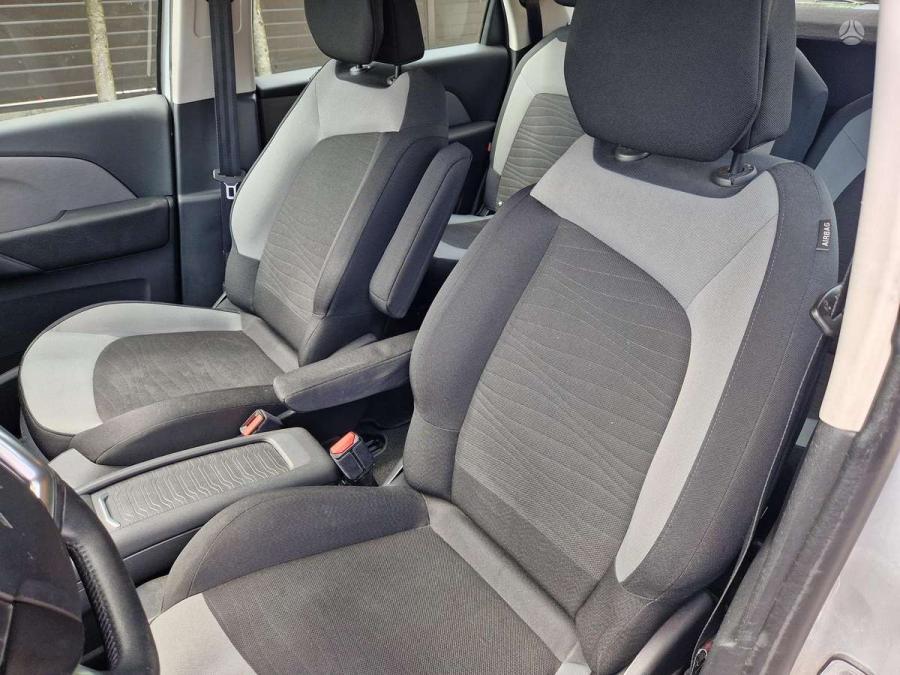 Pelēks Citroen c4-picasso 2015 Kauņa, ar dzinēja tilpumu 1.56 L un nobraukumu 284 tūkst. km par 4900 €, foto 11 vietnē AUTOMOTO.COM.LV