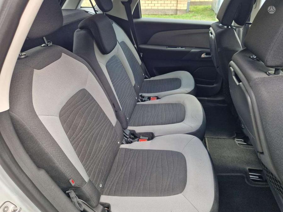 Pelēks Citroen c4-picasso 2015 Kauņa, ar dzinēja tilpumu 1.56 L un nobraukumu 284 tūkst. km par 4900 €, foto 15 vietnē AUTOMOTO.COM.LV