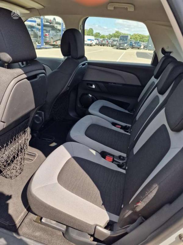 Pelēks Citroen c4-picasso 2015 Tauragė, ar dzinēja tilpumu 1.56 L un nobraukumu 229 tūkst. km par 4700 €, foto 10 vietnē AUTOMOTO.COM.LV