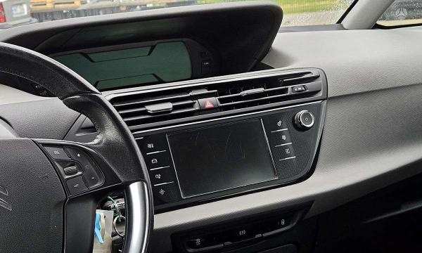 Grey Citroen c4-picasso 2015 in Taurage, with an engine capacity of 1.56 L and mileage of 207 thousand km for 4800 €, photo 10 on AUTOMOTO.COM.LV