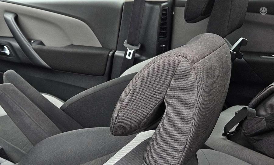 Pelēks Citroen c4-picasso 2015 Tauragė, ar dzinēja tilpumu 1.56 L un nobraukumu 207 tūkst. km par 4800 €, foto 18 vietnē AUTOMOTO.COM.LV