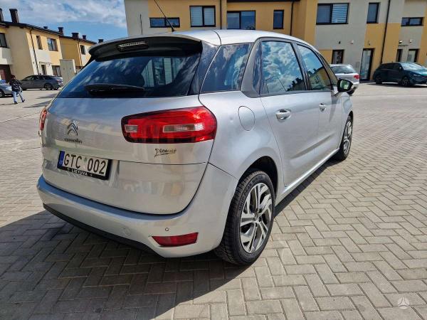 Grey Citroen c4-picasso 2015 in Kaunas, with an engine capacity of 1.56 L and mileage of 284 thousand km for 4700 €, photo 7 on AUTOMOTO.COM.LV