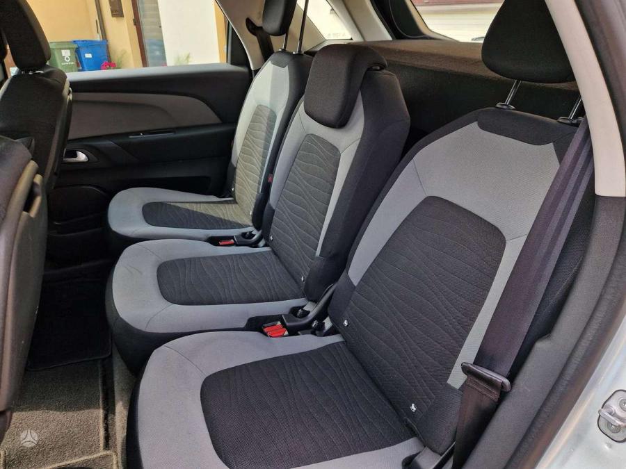 Grey Citroen c4-picasso 2015 in Kaunas, with an engine capacity of 1.56 L and mileage of 284 thousand km for 4700 €, photo 14 on AUTOMOTO.COM.LV