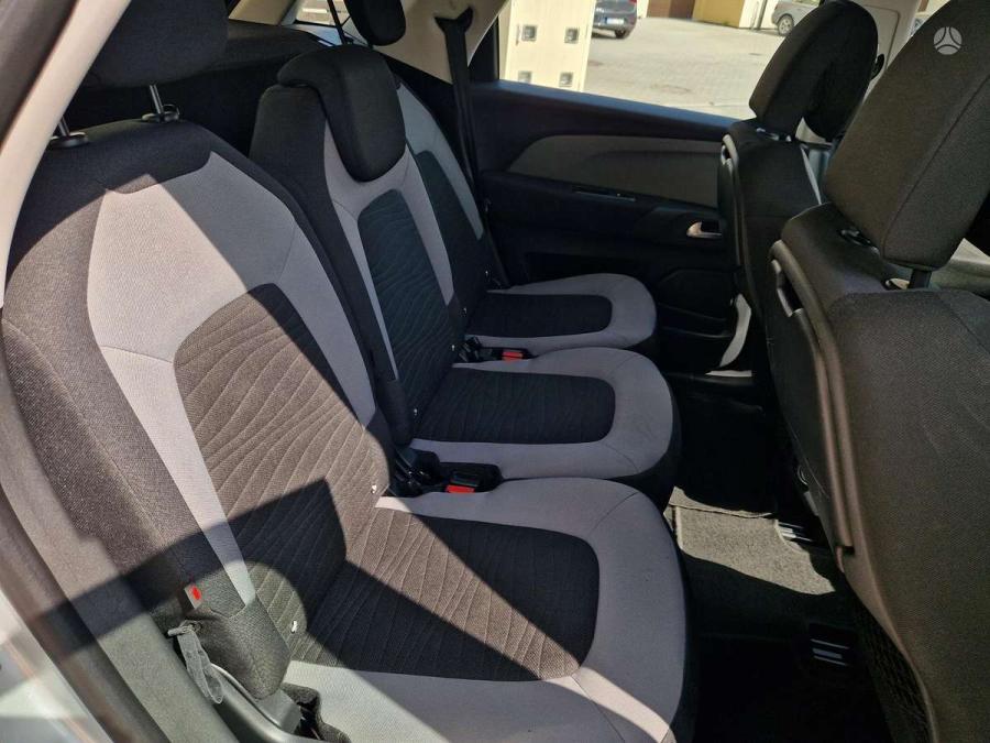 Grey Citroen c4-picasso 2015 in Kaunas, with an engine capacity of 1.56 L and mileage of 284 thousand km for 4700 €, photo 16 on AUTOMOTO.COM.LV