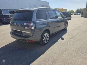 Grey Citroen c4-picasso 2015 in Ukmerge, with an engine capacity of 1.56 L and mileage of 200 thousand km for 4650 €, photo 7 on AUTOMOTO.COM.LV
