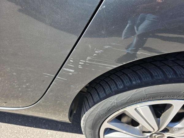 Grey Citroen c4-picasso 2015 in Ukmerge, with an engine capacity of 1.56 L and mileage of 200 thousand km for 4650 €, photo 9 on AUTOMOTO.COM.LV