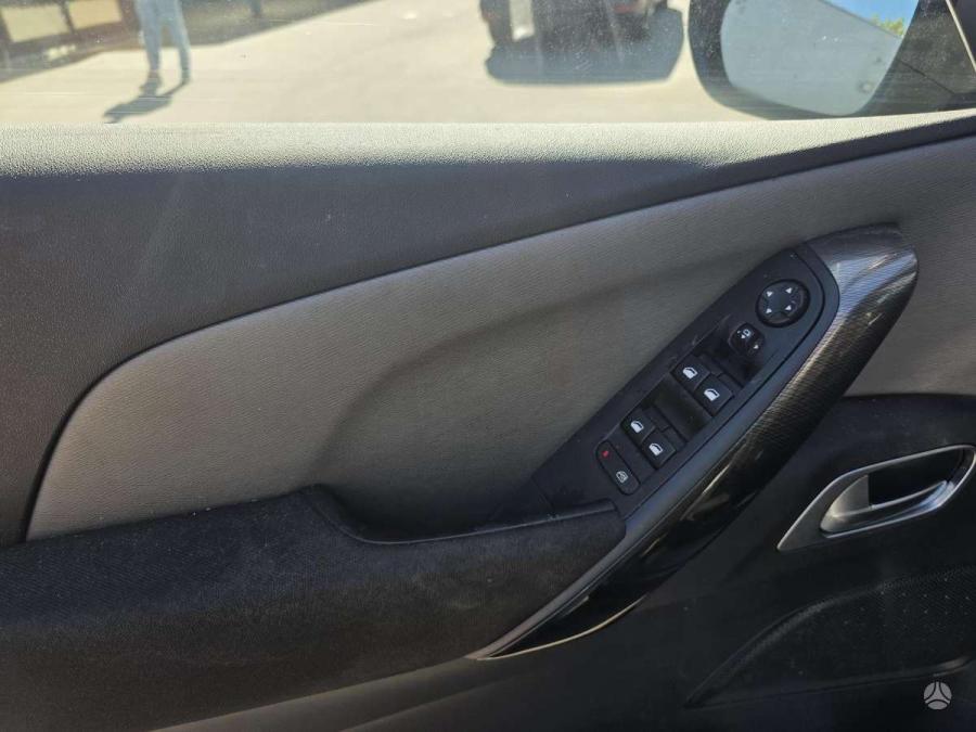 Grey Citroen c4-picasso 2015 in Ukmerge, with an engine capacity of 1.56 L and mileage of 200 thousand km for 4650 €, photo 11 on AUTOMOTO.COM.LV