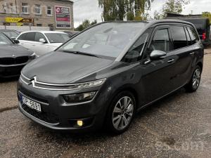 Pelēks Citroen c4-picasso 2015 Daugavpils, ar dzinēja tilpumu 2.00 L un nobraukumu 0 tūkst. km par 6950 €, foto 4 vietnē AUTOMOTO.COM.LV