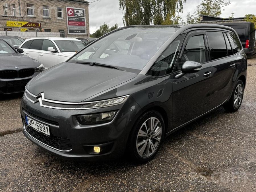 Pelēks Citroen c4-picasso 2015 Daugavpils, ar dzinēja tilpumu 2.00 L un nobraukumu 0 tūkst. km par 6950 €, foto 4 vietnē AUTOMOTO.COM.LV