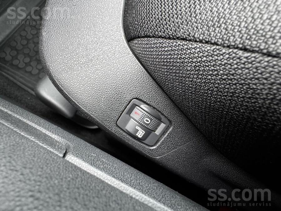 Pelēks Citroen c4-picasso 2015 Daugavpils, ar dzinēja tilpumu 2.00 L un nobraukumu 0 tūkst. km par 6950 €, foto 23 vietnē AUTOMOTO.COM.LV