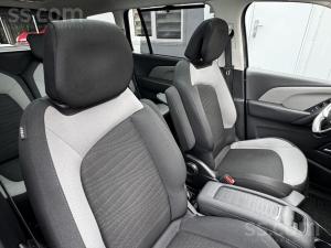 Pelēks Citroen c4-picasso 2015 Daugavpils, ar dzinēja tilpumu 2.00 L un nobraukumu 0 tūkst. km par 6950 €, foto 28 vietnē AUTOMOTO.COM.LV