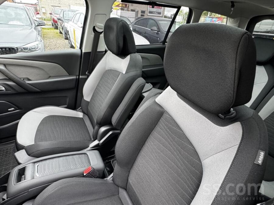 Pelēks Citroen c4-picasso 2015 Daugavpils, ar dzinēja tilpumu 2.00 L un nobraukumu 0 tūkst. km par 6950 €, foto 30 vietnē AUTOMOTO.COM.LV