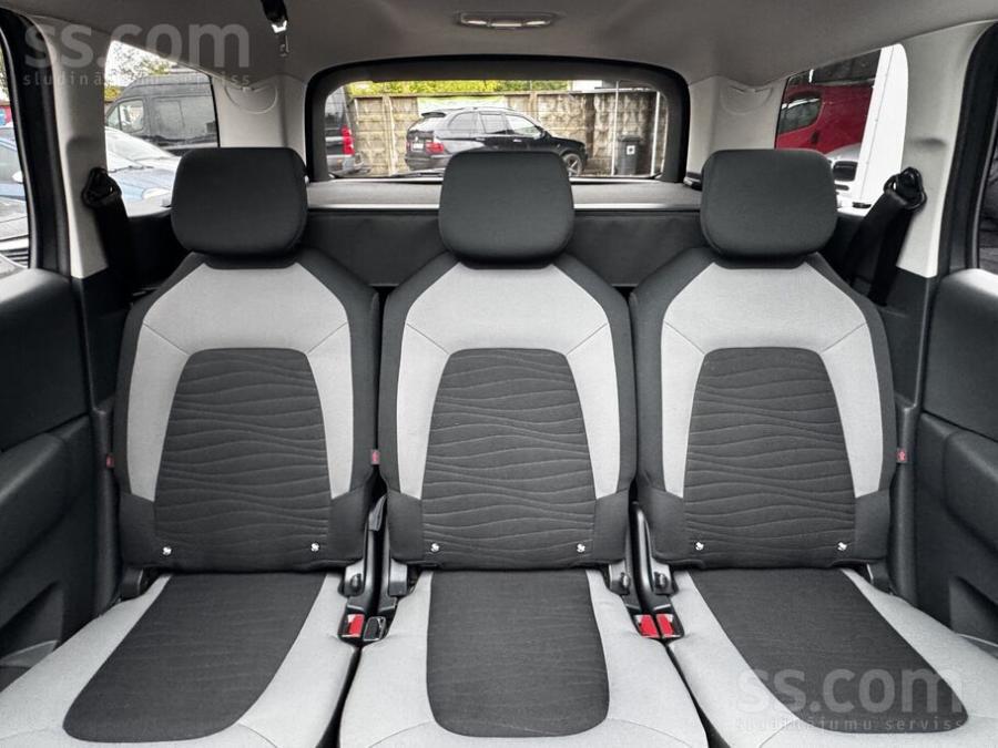 Pelēks Citroen c4-picasso 2015 Daugavpils, ar dzinēja tilpumu 2.00 L un nobraukumu 0 tūkst. km par 6950 €, foto 32 vietnē AUTOMOTO.COM.LV