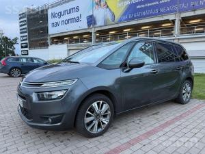 Grey Citroen c4-picasso 2015 in Riga, with an engine capacity of 1.60 L and mileage of 232 thousand km for 6700 €, photo 3 on AUTOMOTO.COM.LV
