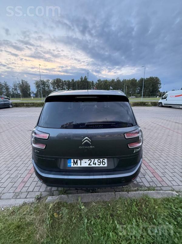 Pelēks Citroen c4-picasso 2015 Rīga, ar dzinēja tilpumu 1.60 L un nobraukumu 232 tūkst. km par 6700 €, foto 5 vietnē AUTOMOTO.COM.LV